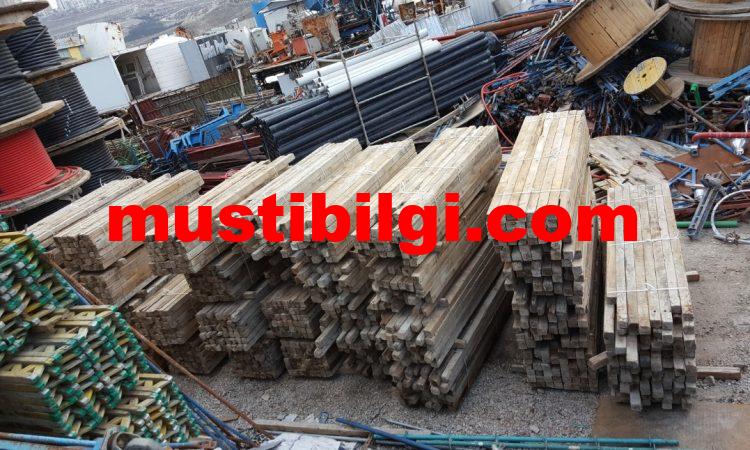 Çıkma inşaat tahtası temiz silinmiş keresteler